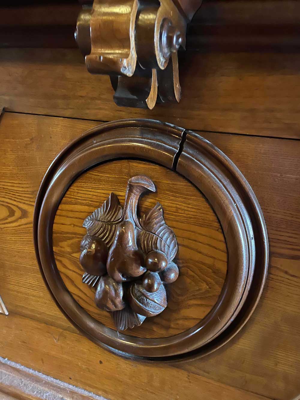 Explore - Hook's Historical Drugstore Museum